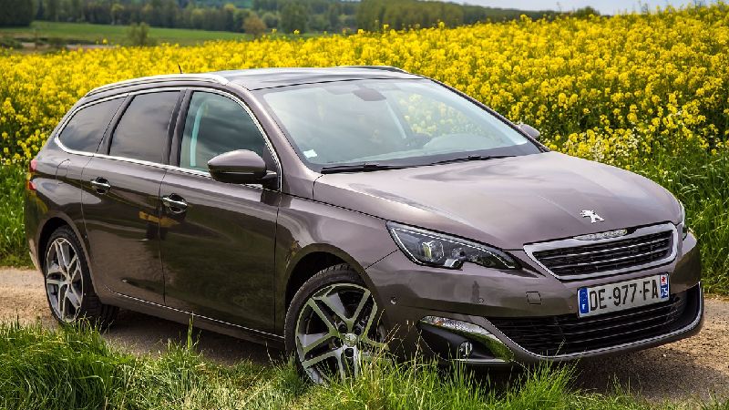 Segmento C: Top 10 de los coches más destacados | Rattix